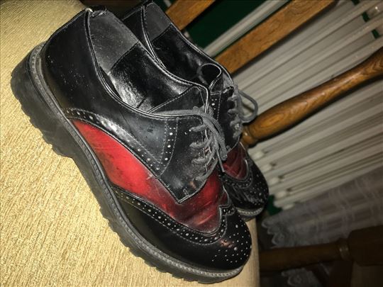 Bordo-crne cipele