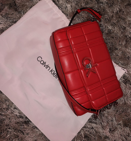 Calvin Klein crvena torba