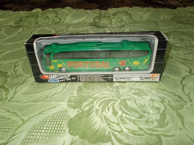 Dickie Die Cast World Team Bus FIFA World Cup-Portugal