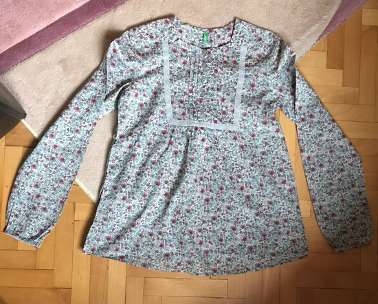 NOVA Benetton košulja/bluza za 11-12 godi.