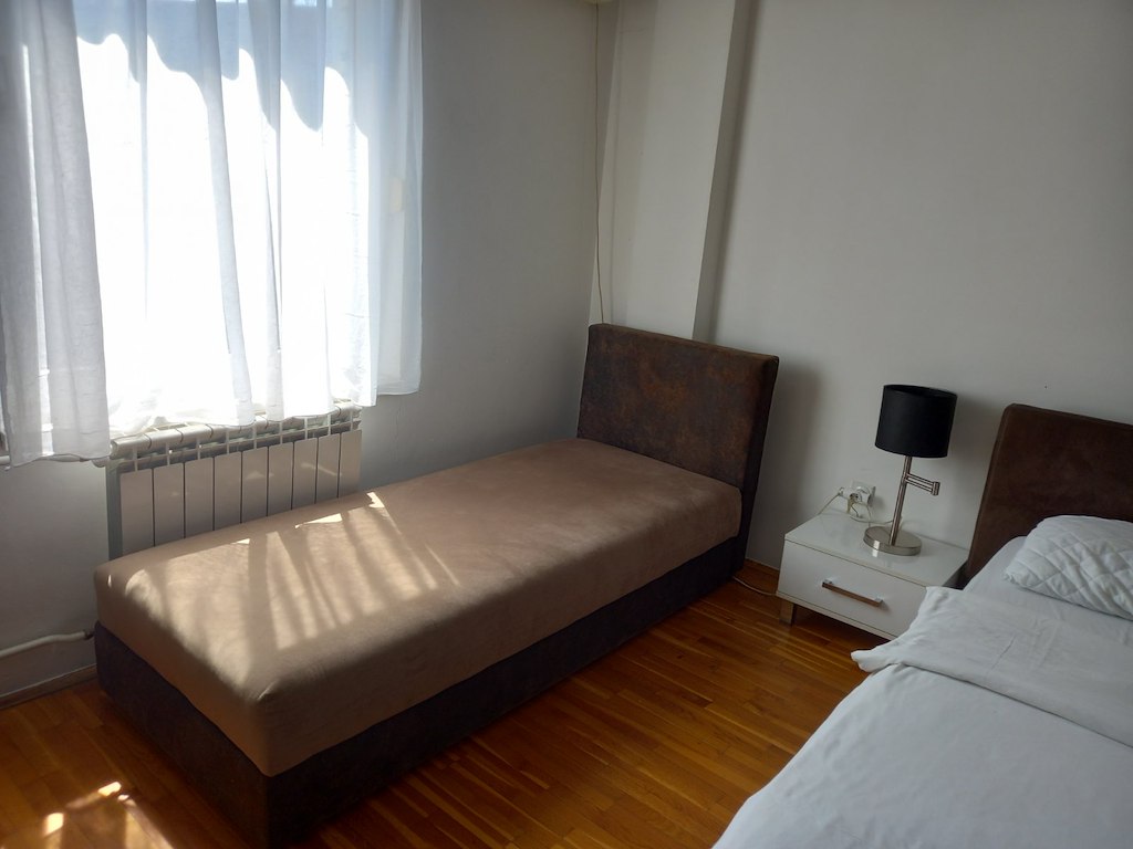 PINK APARTMANI BEOGRAD - APARTMAN IRIS