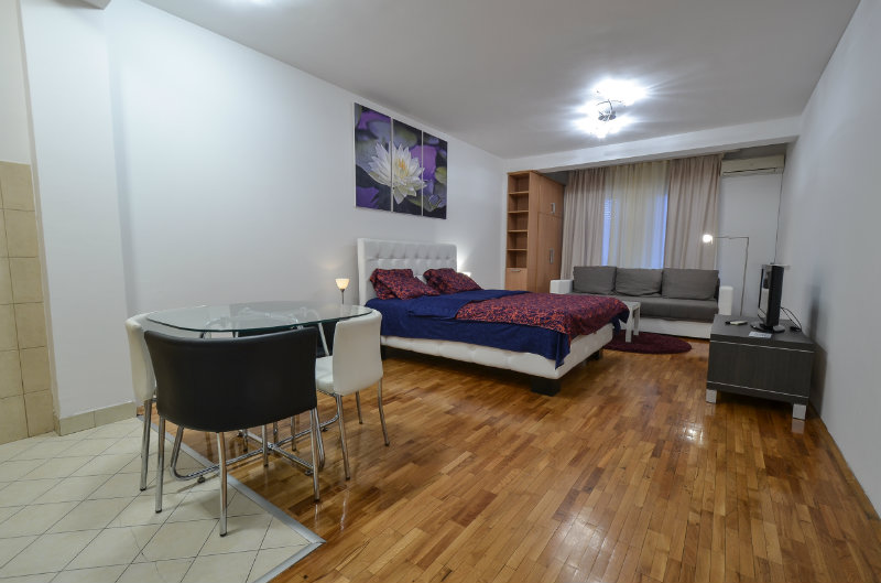 PINK APARTMANI BEOGRAD - APARTMAN LOTOS