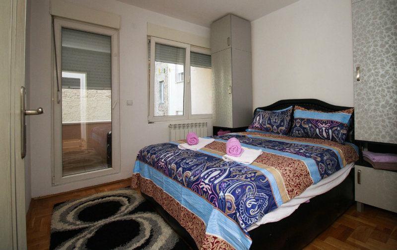 PINK APARTMANI BEOGRAD - APARTMAN VESELIN