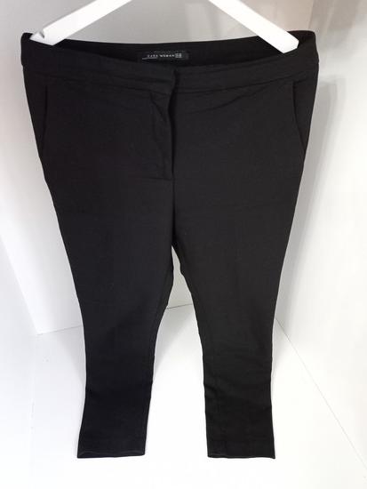 Zara crne pantalone poslovne vel 38