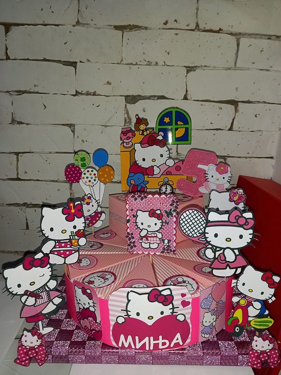 Kartonska torta Hello Kitty