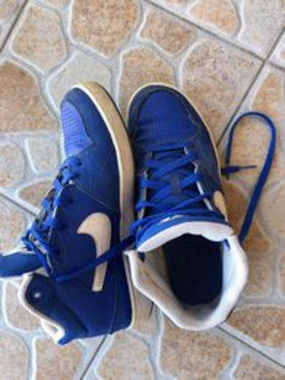 Plave nike patike, broj 40