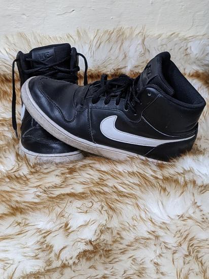 NIKE Court Vision High Br.42
