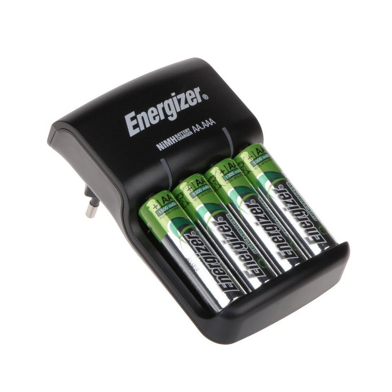 Punjac za baterije Energizer + 4 x AA 1300mAh