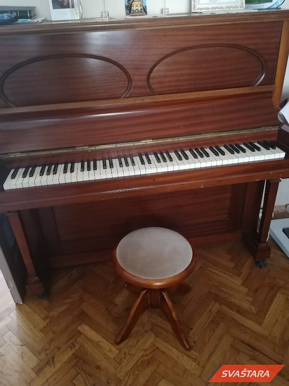 Prodajem Piano