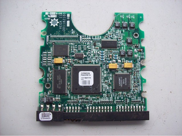 6,4 Gb Maxtor ata 3.5 inca elektronika 90640D4