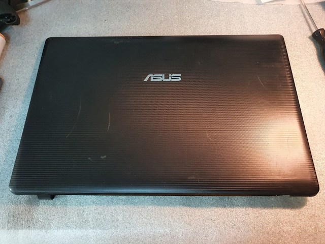 Kuciste ekrana za Asus F75A