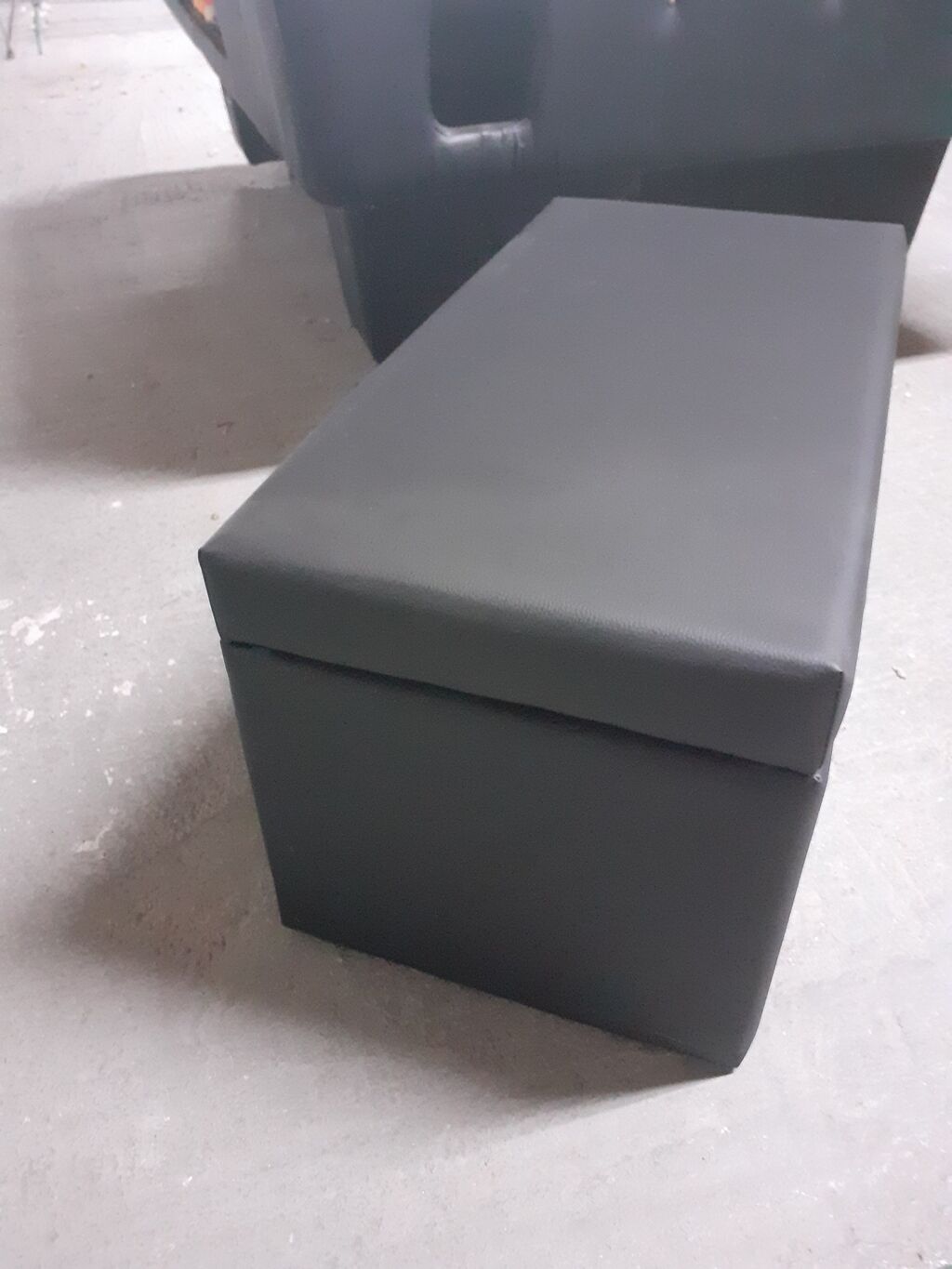 Tabure klupa sa kutijom za odlaganje dimenzije 80x40x40
