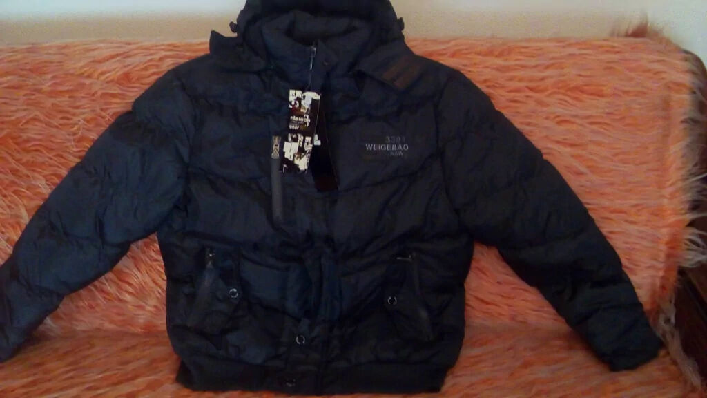 Zimska jakna nova sa kapuljacom koja se skida kvalitetna i debela