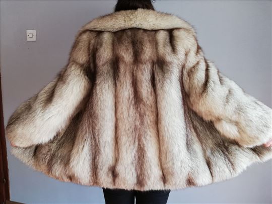 Zenska bunda od polarne lisice prirodno krzno