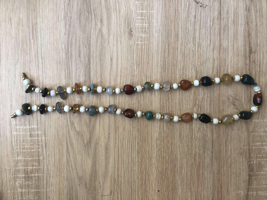 Ogrlica od kamenja iz Perua