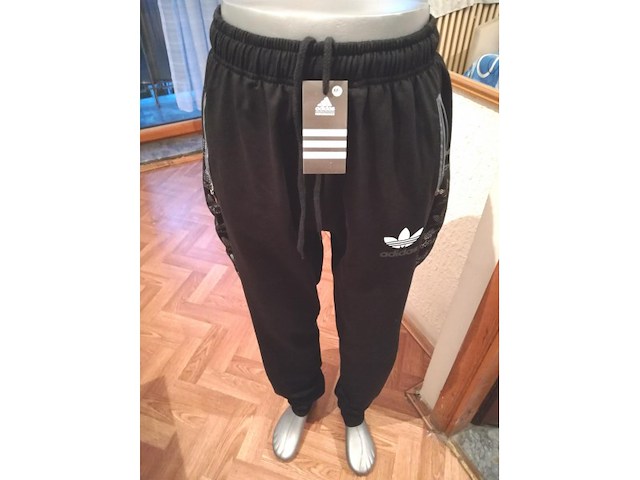 Nova muska trenerka donji deo Adidas  Ranfla 2XL