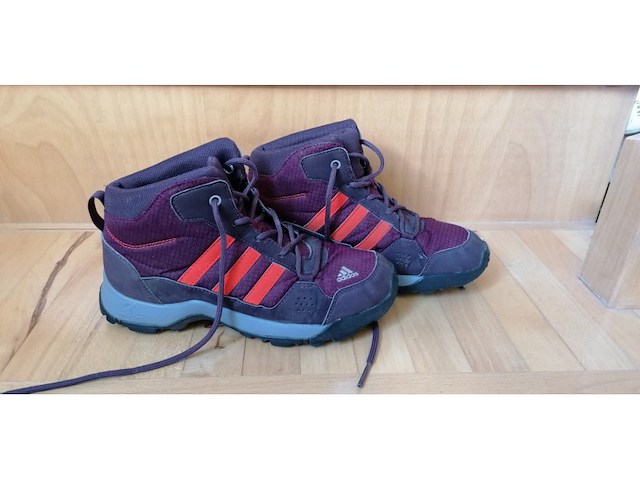 Adidas cizme, patike br. 35