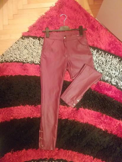 Nove bordo voskirane pantalone