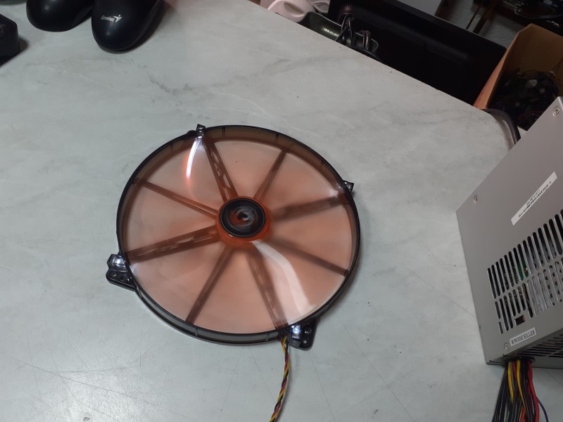 20cm ventilator led Xigmatek ispravan led belo