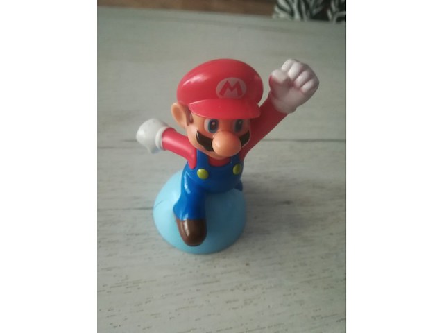 Super Mario