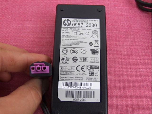 HP adapter 32V 750mA ORIGINAL + GARANCIJA!