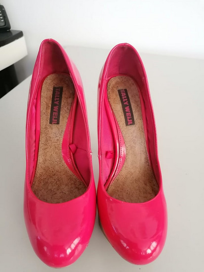 Pink lakovane cipele vel.37