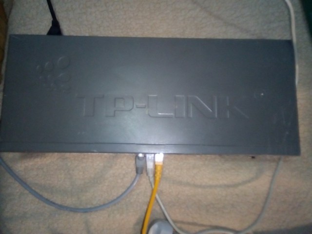! 24 Port 10/100 Ethernet Switch TP-Link TL-SF1024
