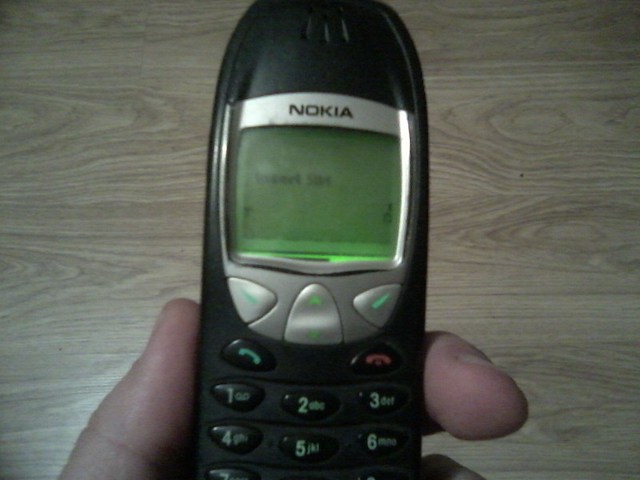 Mobilni Nokia 6210 type NPE-3NX,bez tastera za paljenje