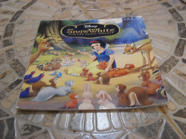 SNOW WHITE AND THE SEVEN DWARFS