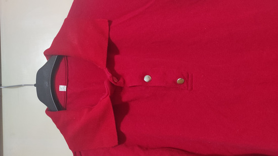 Crvena polo majica