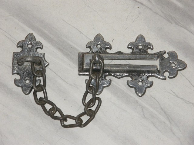 Stari lanac za vrata