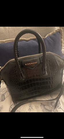 Givenchy tasna