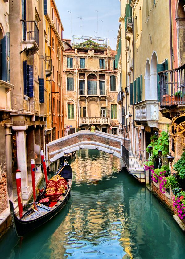 Italija Venecija camac na reci obilazak grada