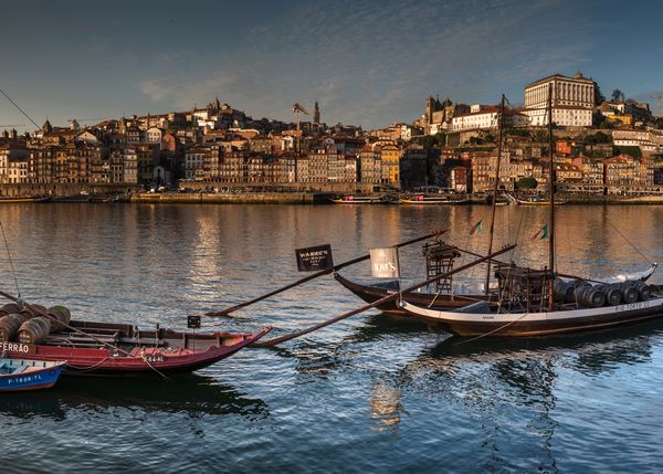Portugalija grad uslikan uvece