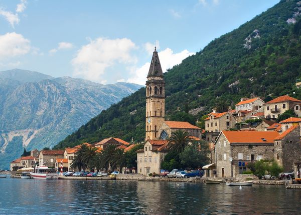 Crna Gora Perast na obali mora