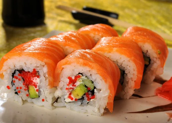 Sushi pirinac i losos