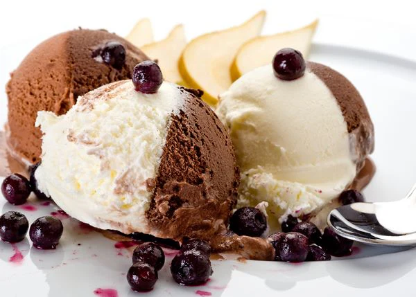 Sladoled cokolada i borovnica