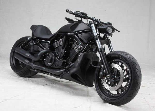 Harley Davidson crne boje