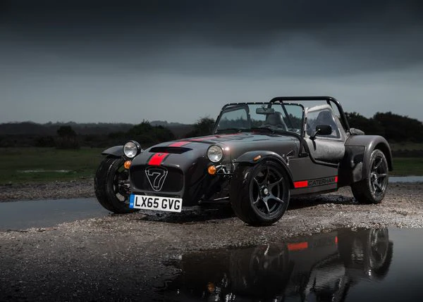 Caterham Cars crne boje