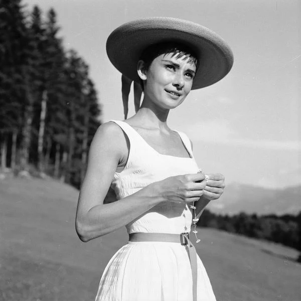 Audrey Hepburn crno bela