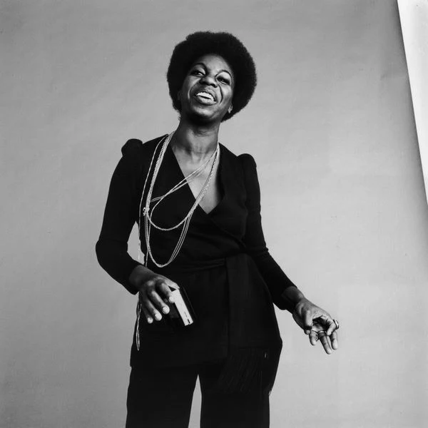 Nina Simone crno odelo