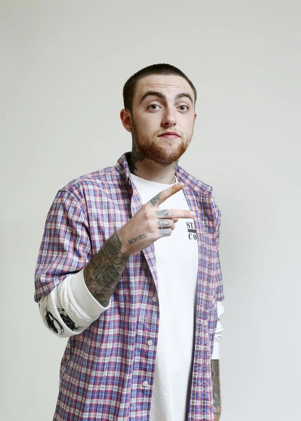 Mac Miller bela pozadina