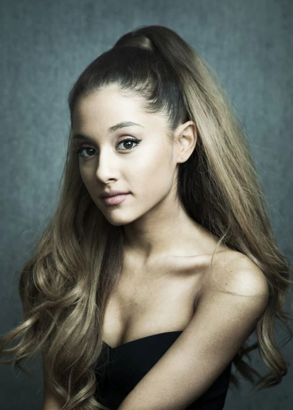 Ariana Grande portret