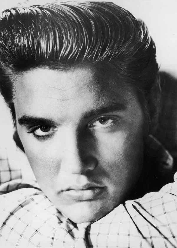 Elvis Preslay portret crno beli