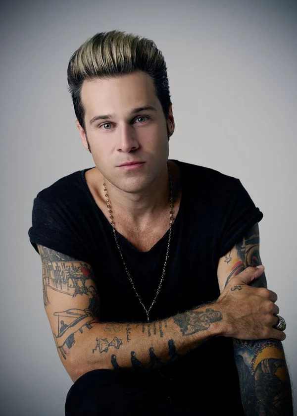Ryan Cabrera portret