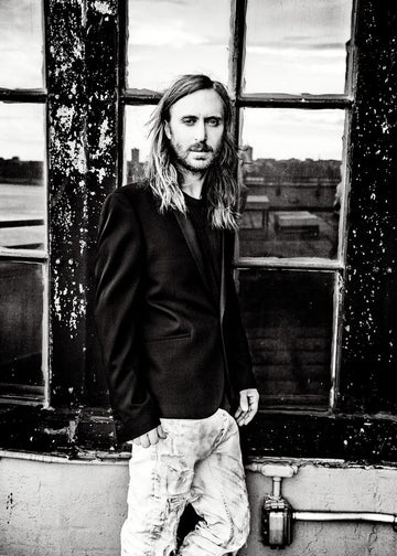David Guetta sa dugom kosom