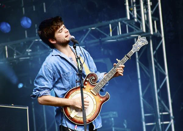 Mumford and Sons gitara