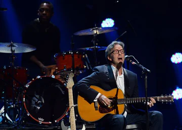 Eric Clapton svira i peva
