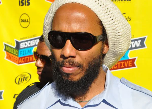 Ziggy Marley crveni tepih