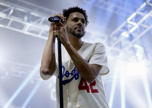 J.Cole na koncertu